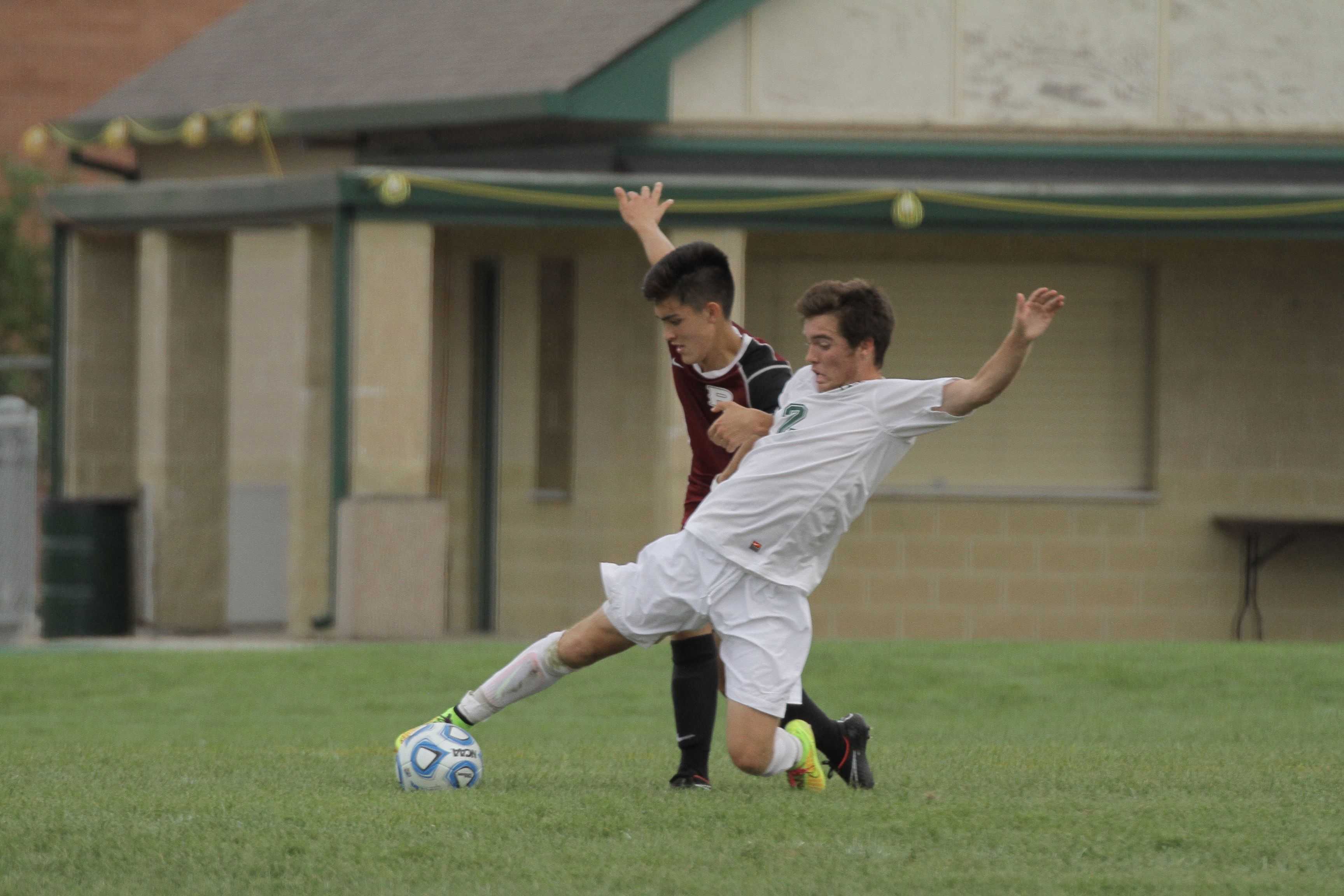 Despite obstacles boys soccer fights to finish – The Fielder